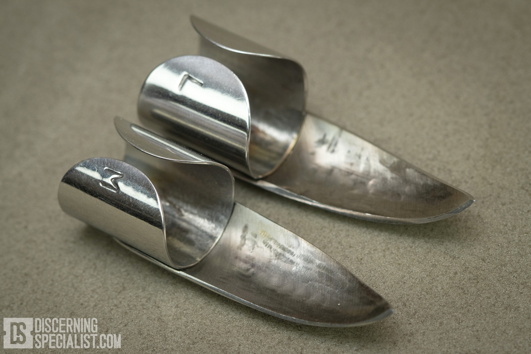 HammerFell Armoury Claws